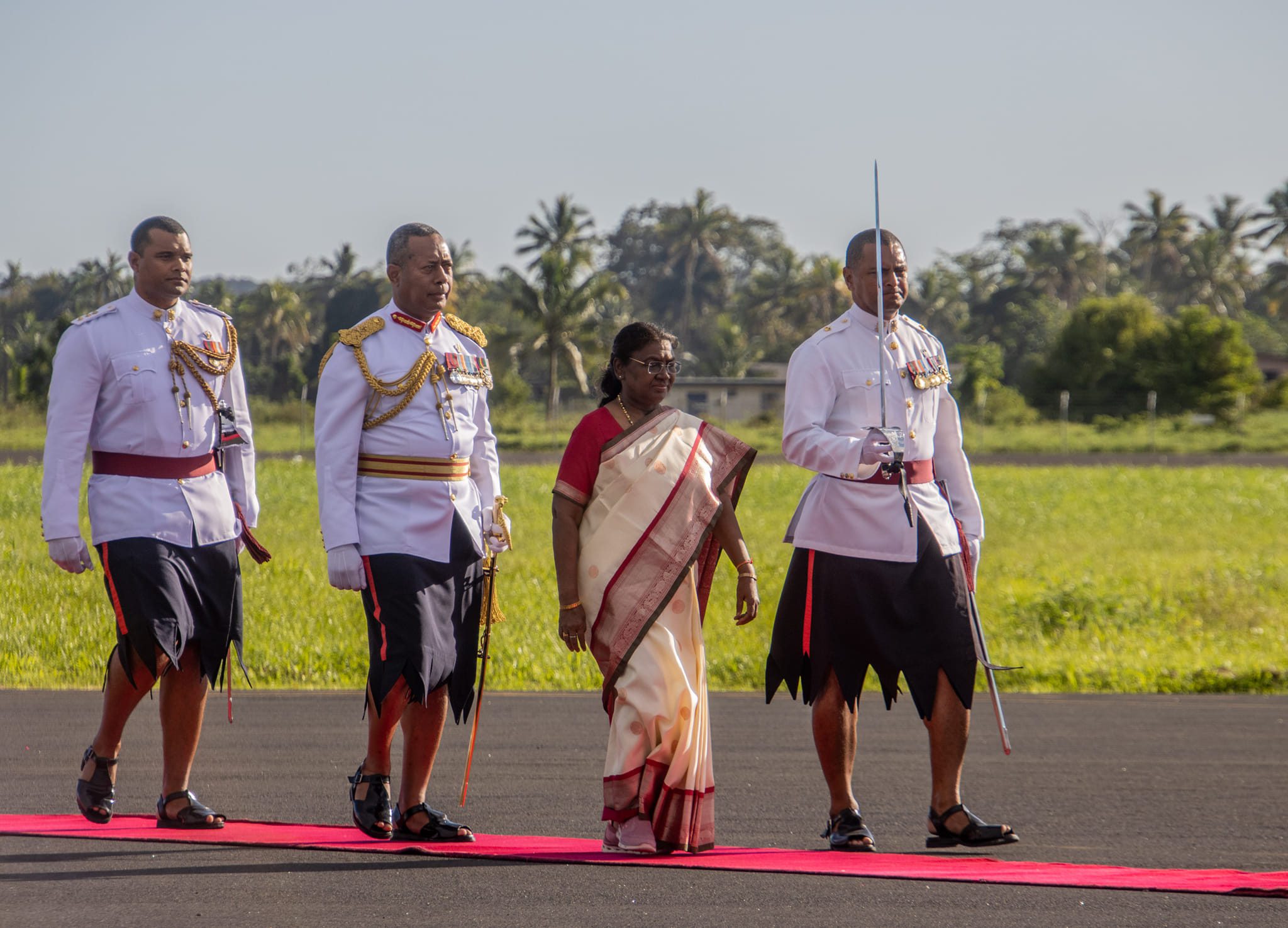 𝗙𝗶𝗷𝗶 𝗚𝗿𝗲𝗲𝘁𝘀 𝗣𝗿𝗲𝘀𝗶𝗱𝗲𝗻𝘁 𝗠𝘂𝗿𝗺𝘂 𝗼𝗳 𝗜𝗻𝗱𝗶𝗮. – The Republic of Fiji Military ...