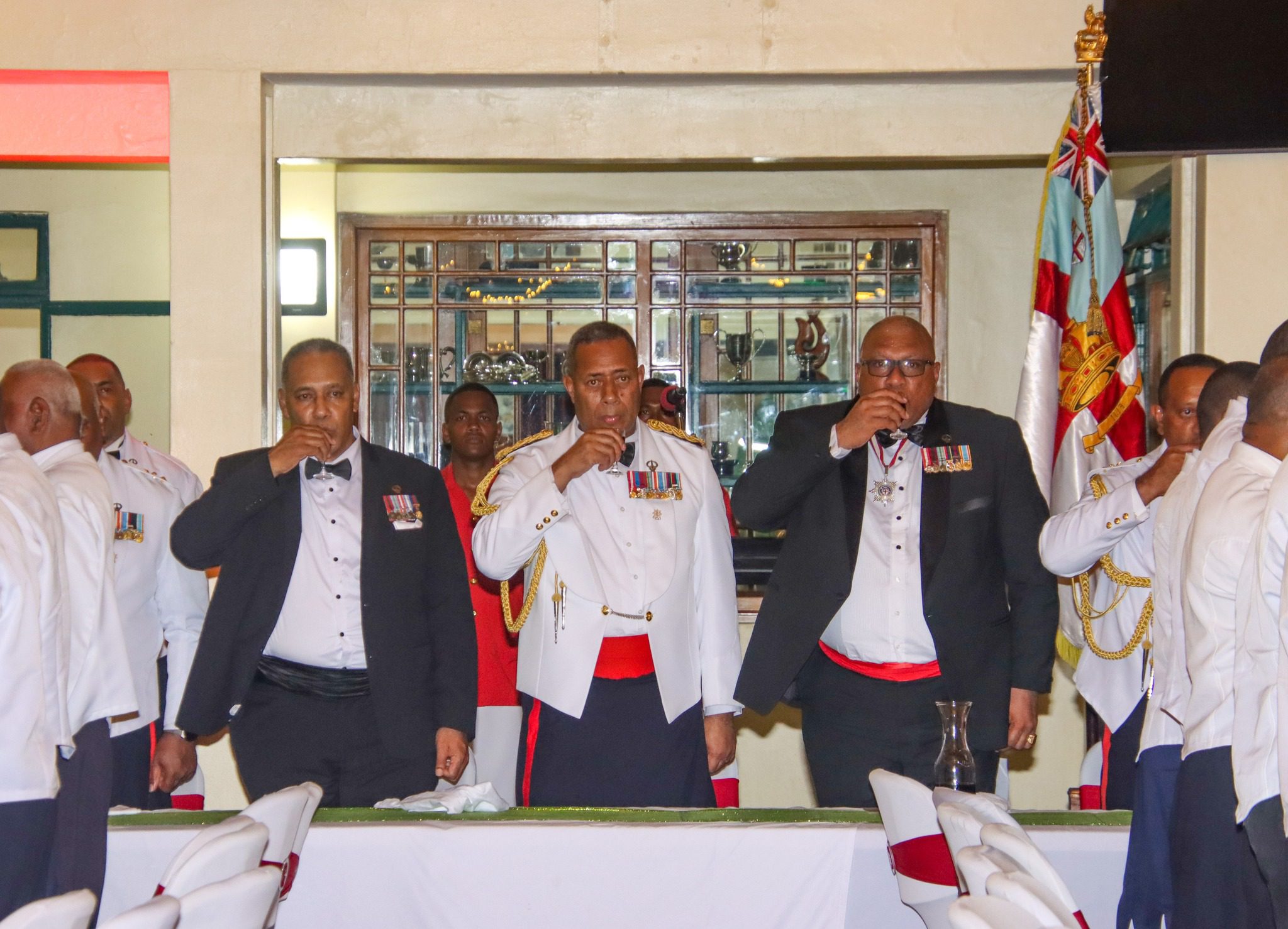 𝗗𝗜𝗡𝗜𝗡𝗚-𝗢𝗨𝗧 𝗙𝗢𝗥 𝗧𝗛𝗘 𝗙𝗢𝗥𝗠𝗘𝗥 𝗣𝗥𝗘𝗦𝗜𝗗𝗘𝗡𝗧 𝗢𝗙 𝗙𝗜𝗝𝗜 𝗔𝗡𝗗 𝗖𝗢𝗠𝗠𝗔𝗡𝗗𝗘𝗥 𝗜𝗡 𝗖𝗛𝗜𝗘𝗙 𝗢𝗙 ...